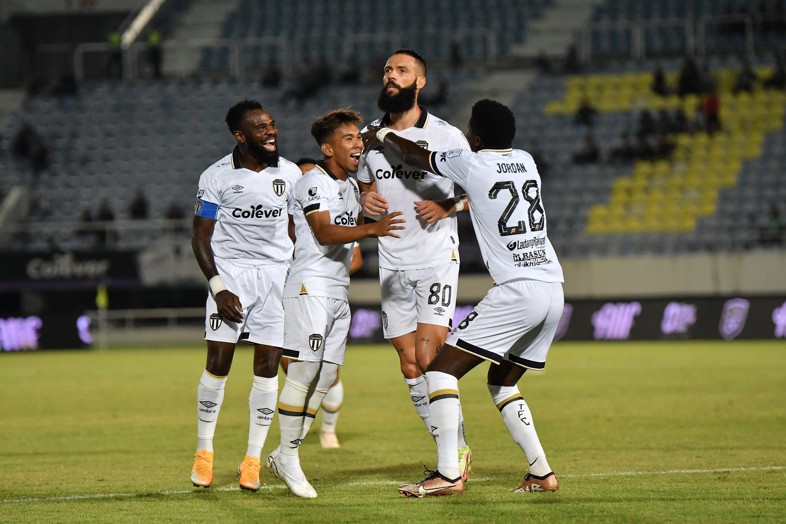 Pasukan Tuan Rumah Berjaya Mengutip Tiga Mata - Terengganu FC